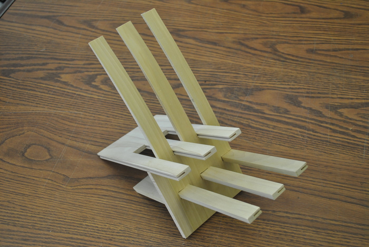 Linear Planar Tecto Form by Benjamin Stoler at Coroflot.com