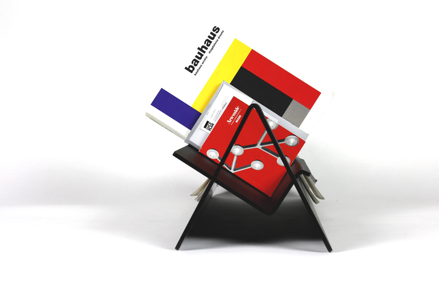 Tri Fold Stand by RICHIE Y CHEN at Coroflot.com