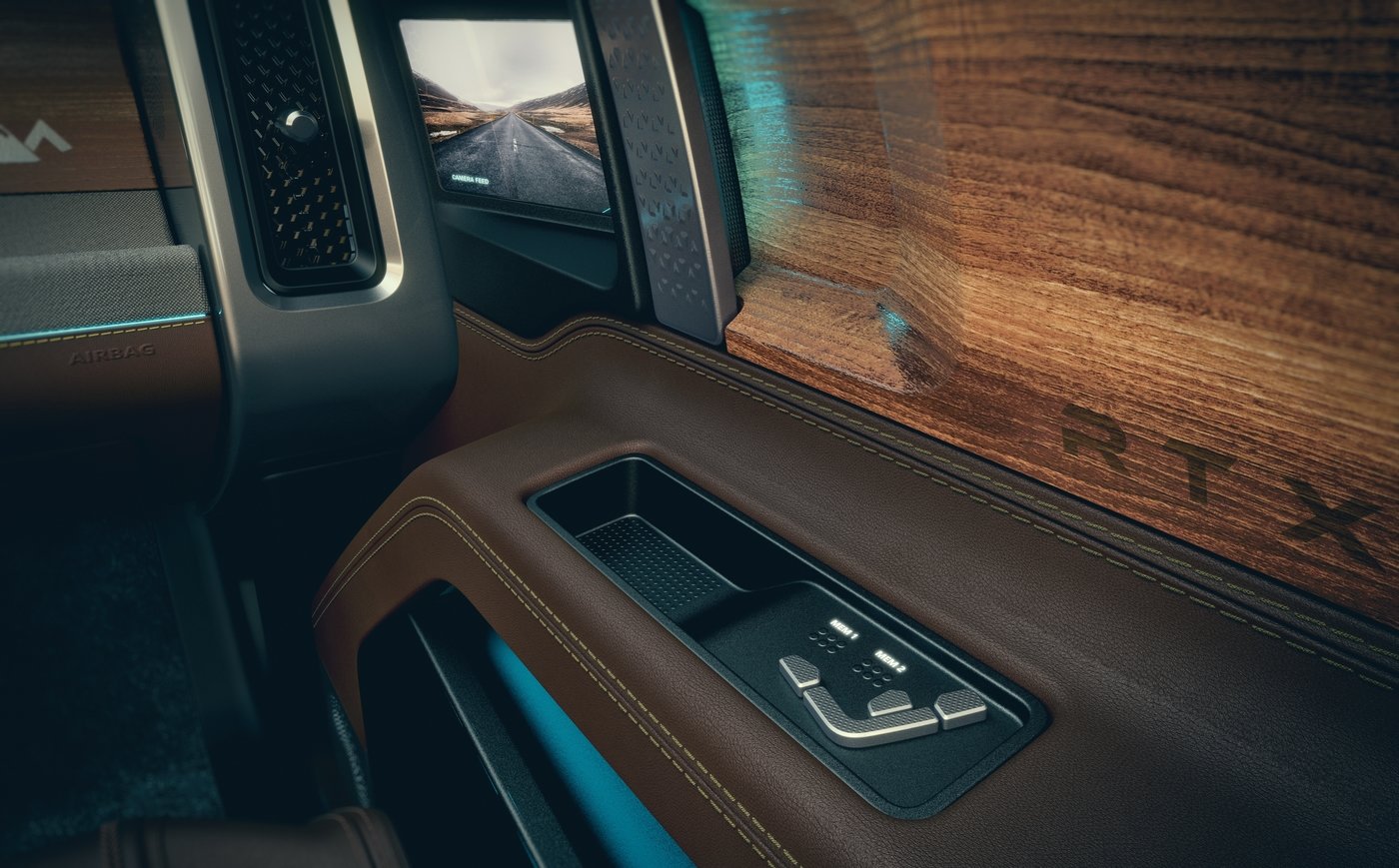 RTX - e SUV concept study by Ian Nisbett at Coroflot.com