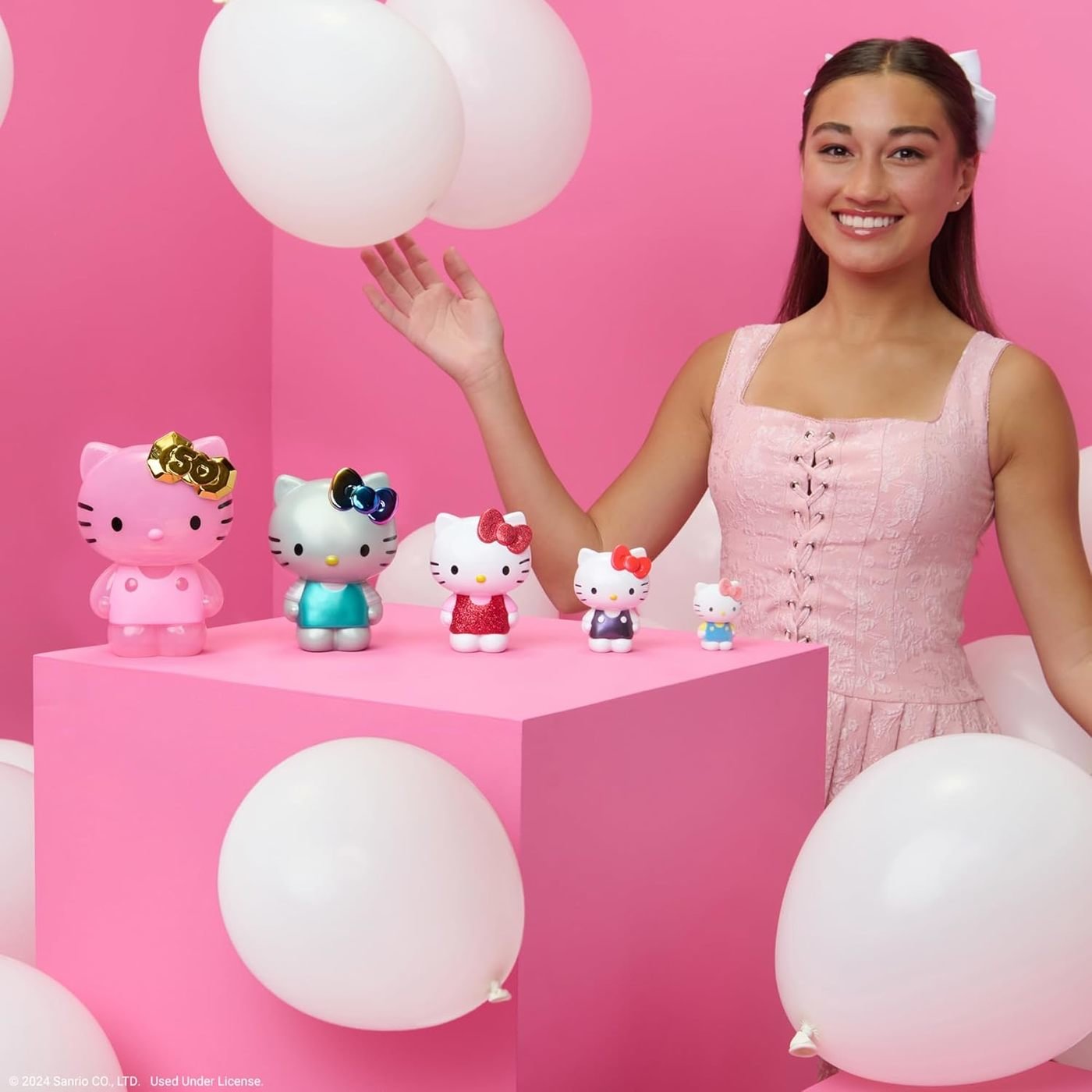 Hello Kitty 5 Decades of Friendship Nesting Figures by Elizabeth Hauser ...