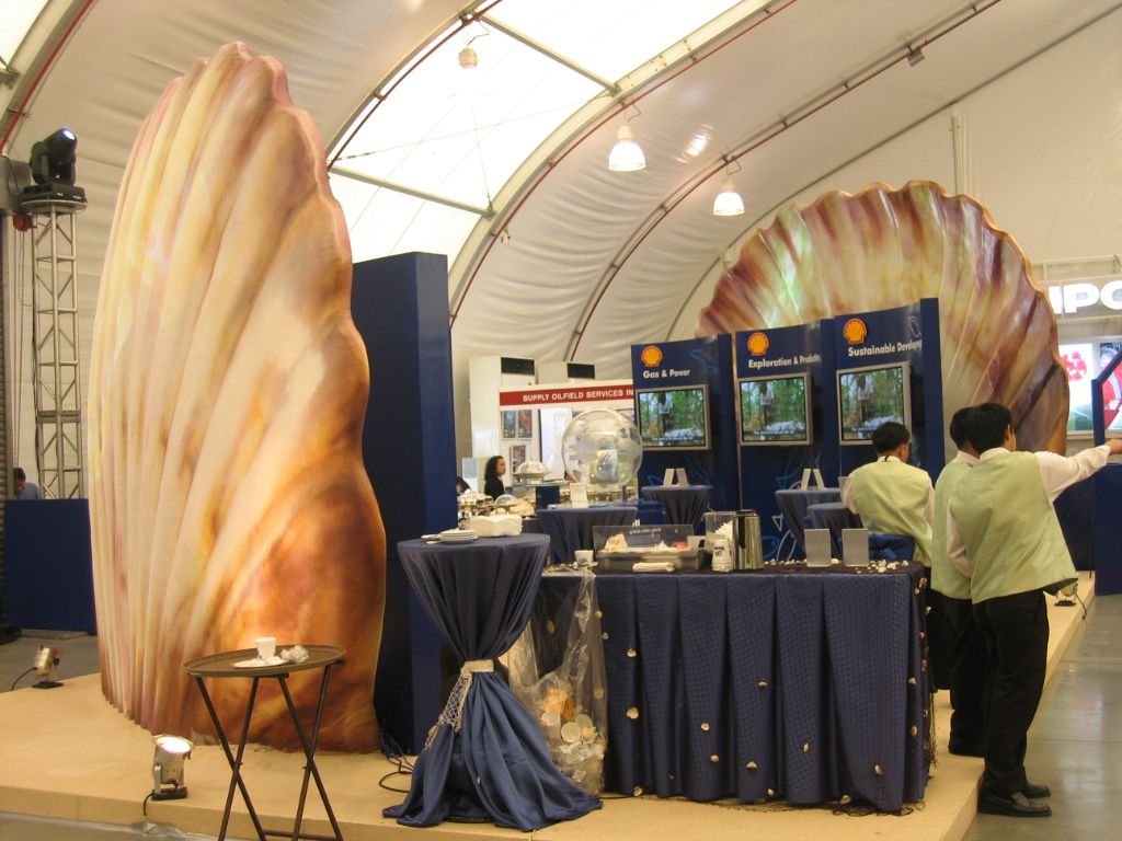 Shell Exhibit Booth by Justin Teh at Coroflot.com