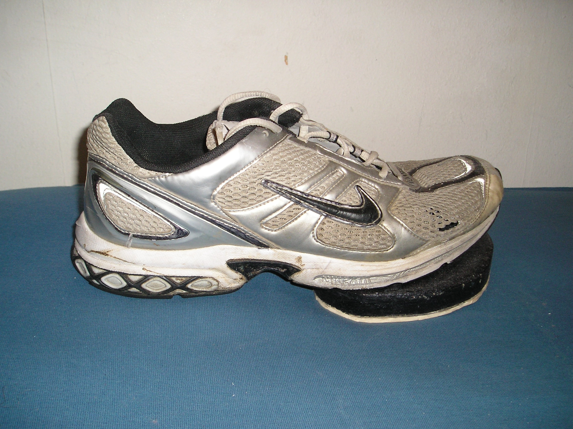 Plyometric Shoes by Christopher Grossman at Coroflot.com