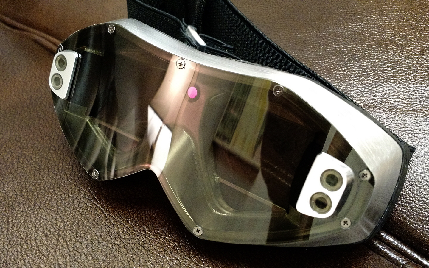 Industrial AR Goggles by Kyle Cherry at Coroflot.com