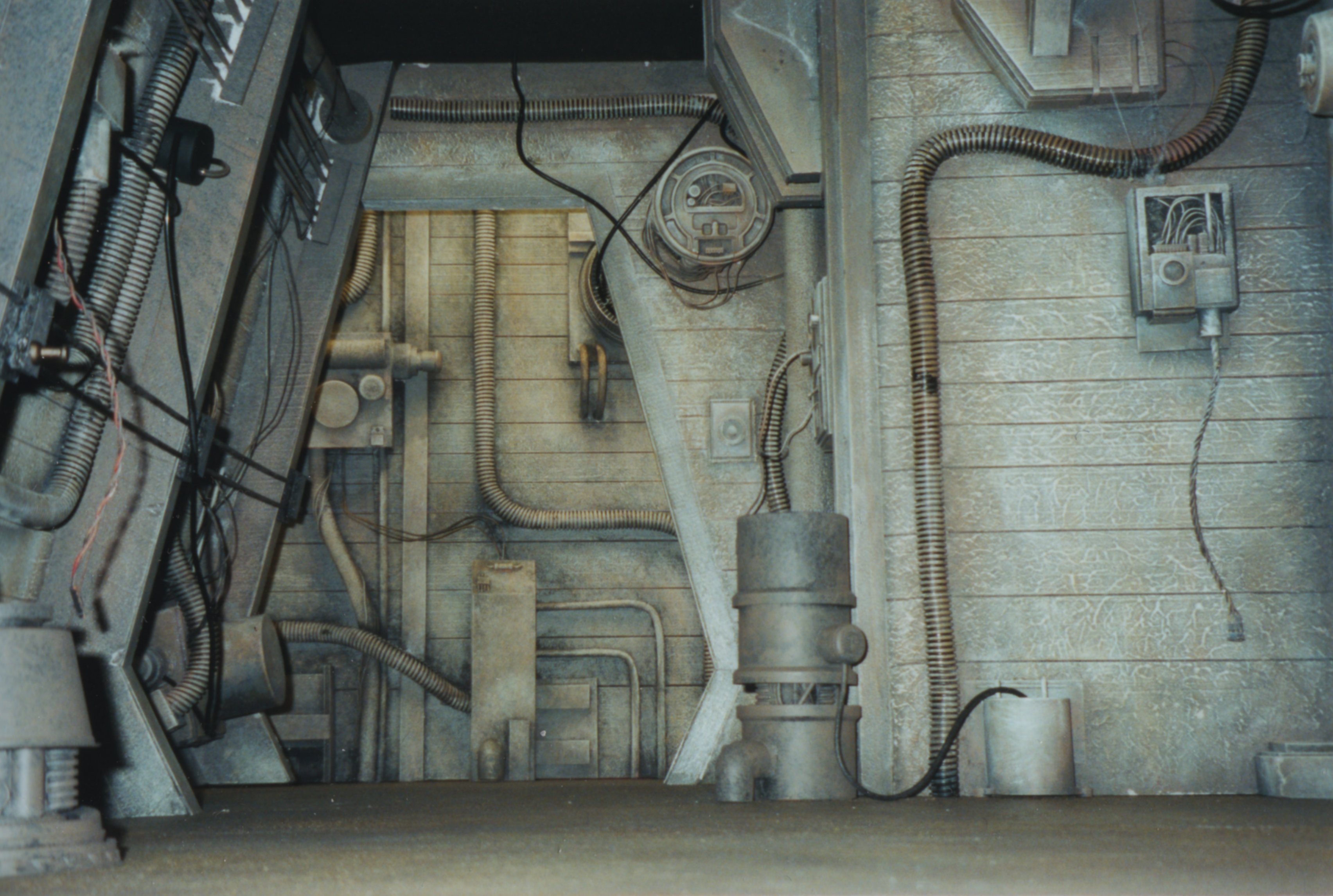 Aliens Set photo | Scifi interior, Love film, Film movie