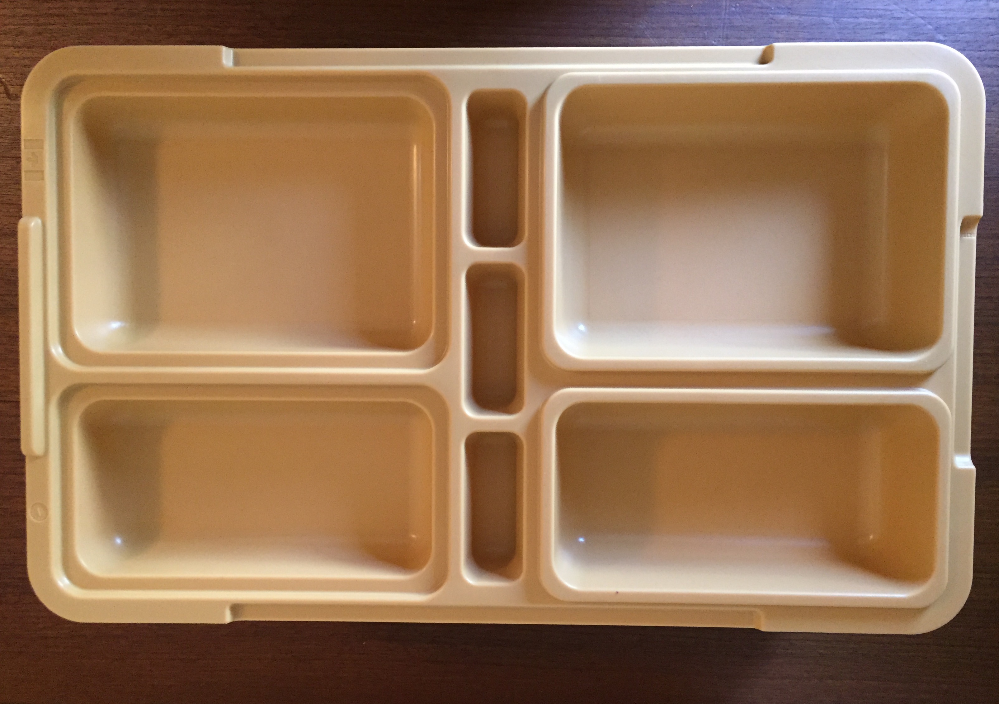 INSTITUTIONAL DESIGN: Inmate Meal Tray by Scott Graham at Coroflot.com