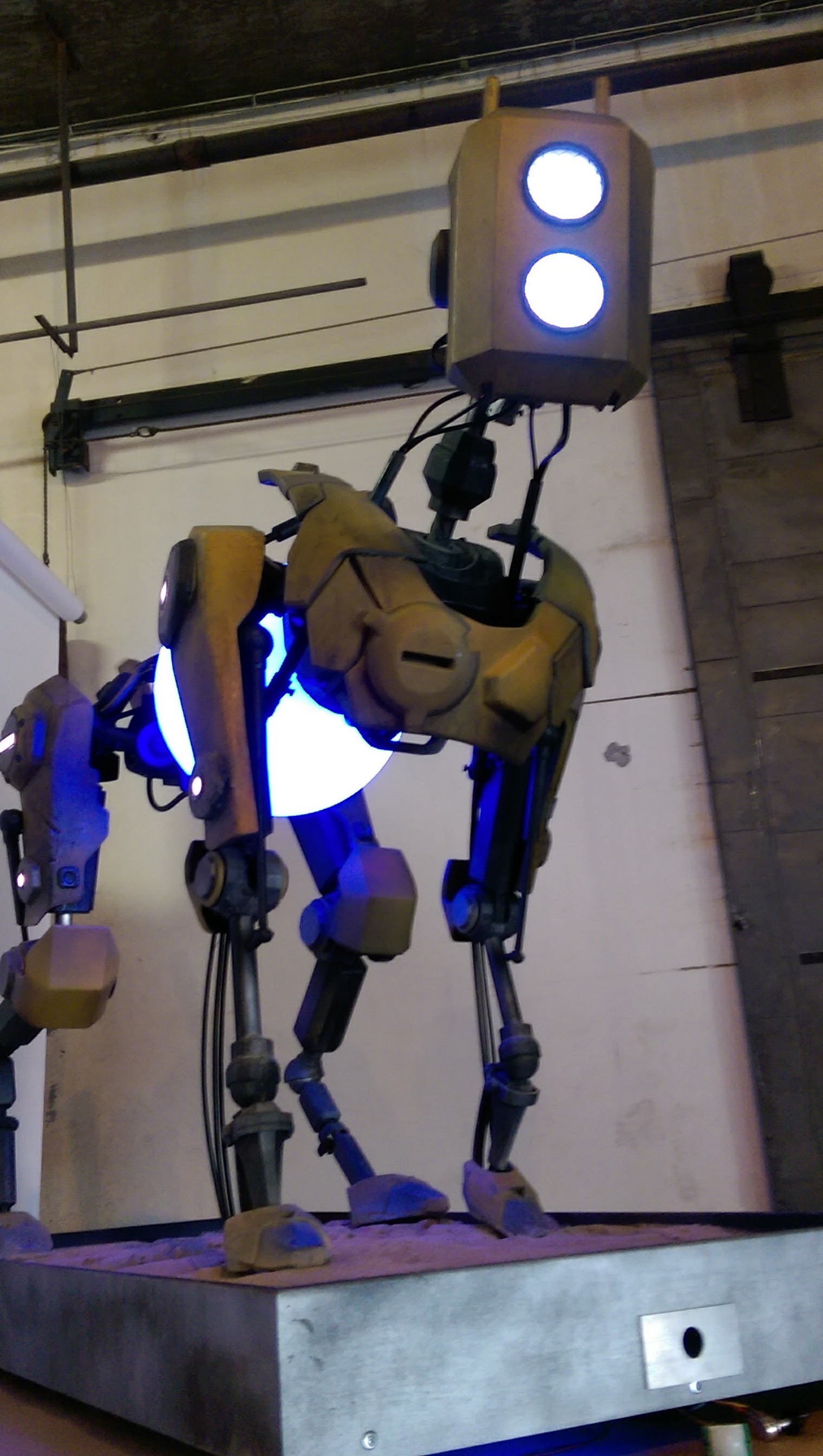 Animatronic Dog for Microsoft ReCore Premiere at convention. by Maxwell ...
