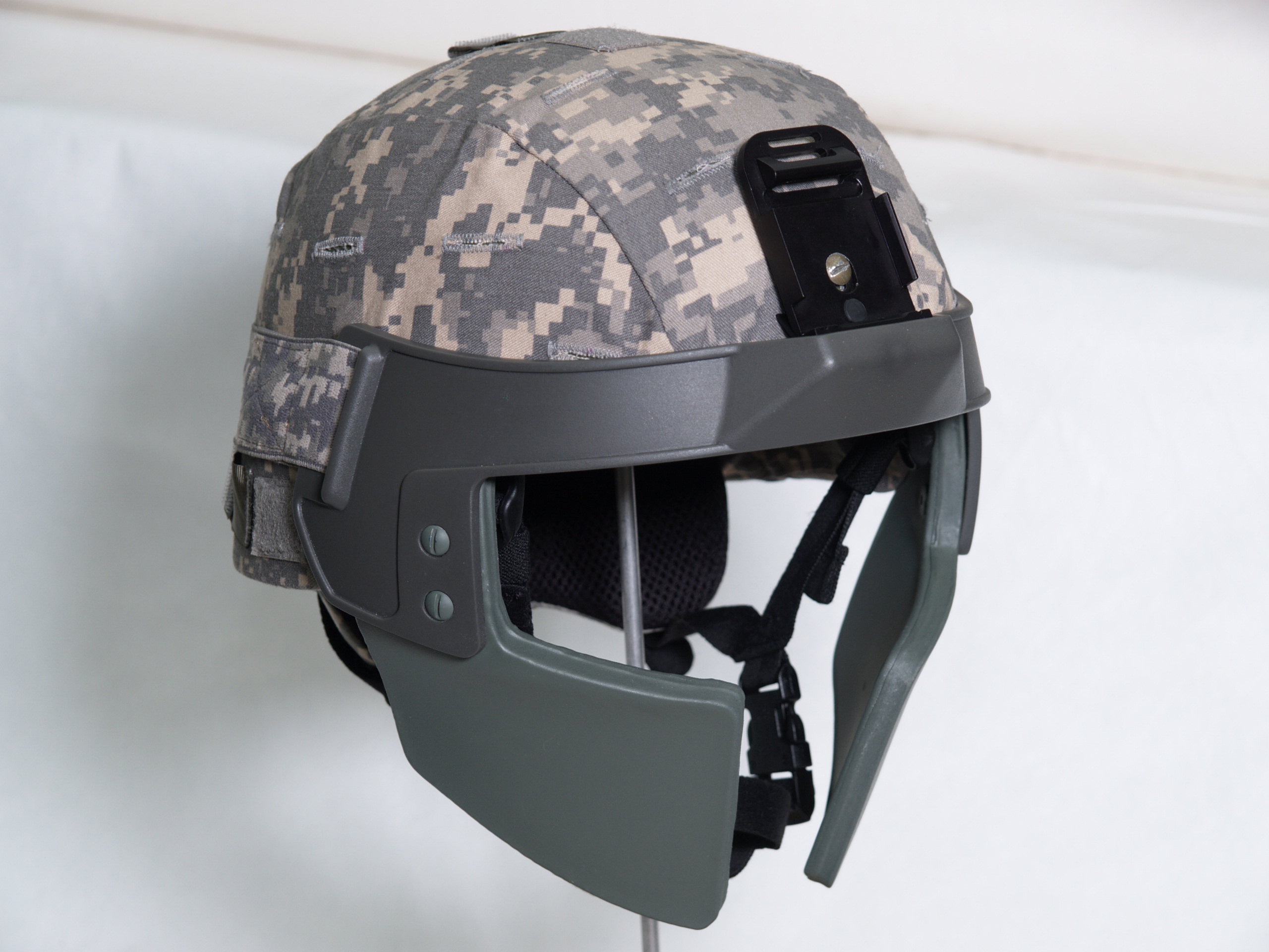 Crye Precision body armor by Scott Shinkle at Coroflot.com