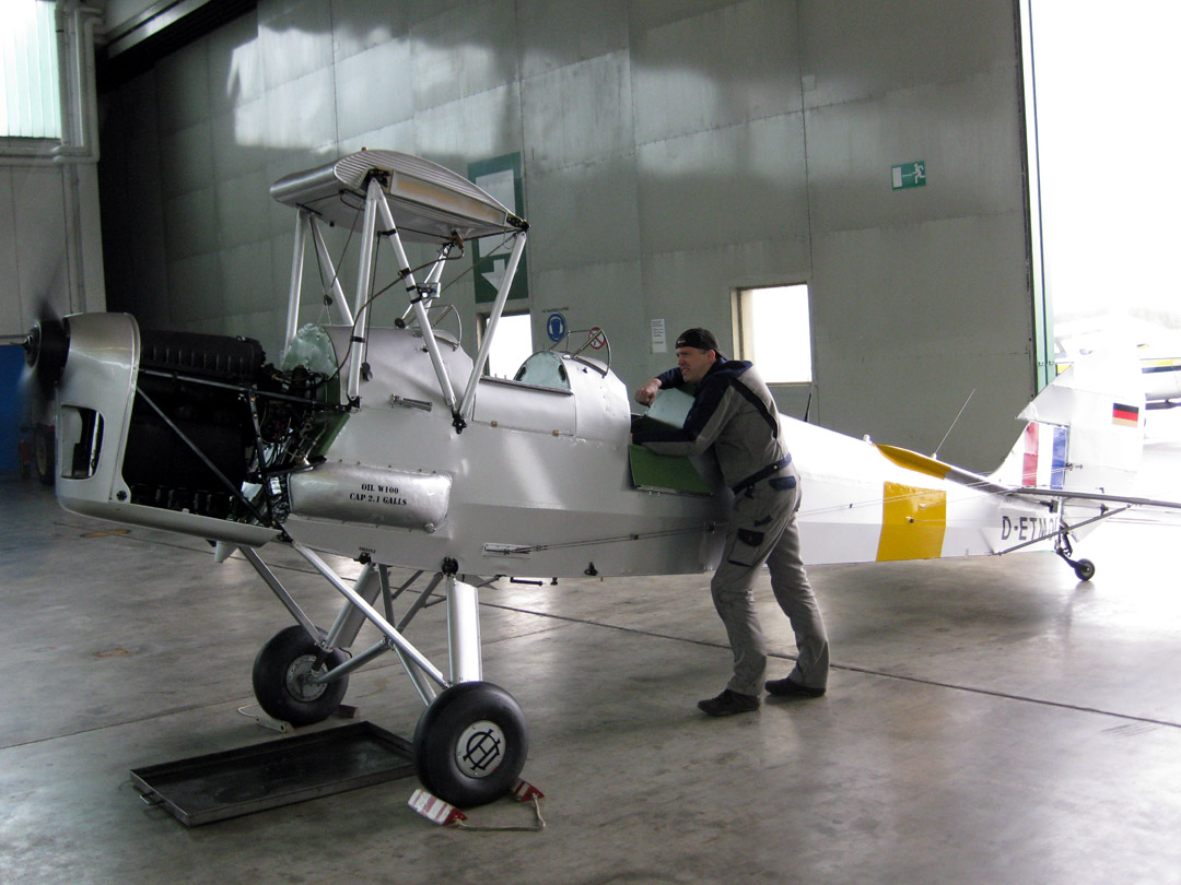 Tiger Moth restoration by David Ormerod at Coroflot.com