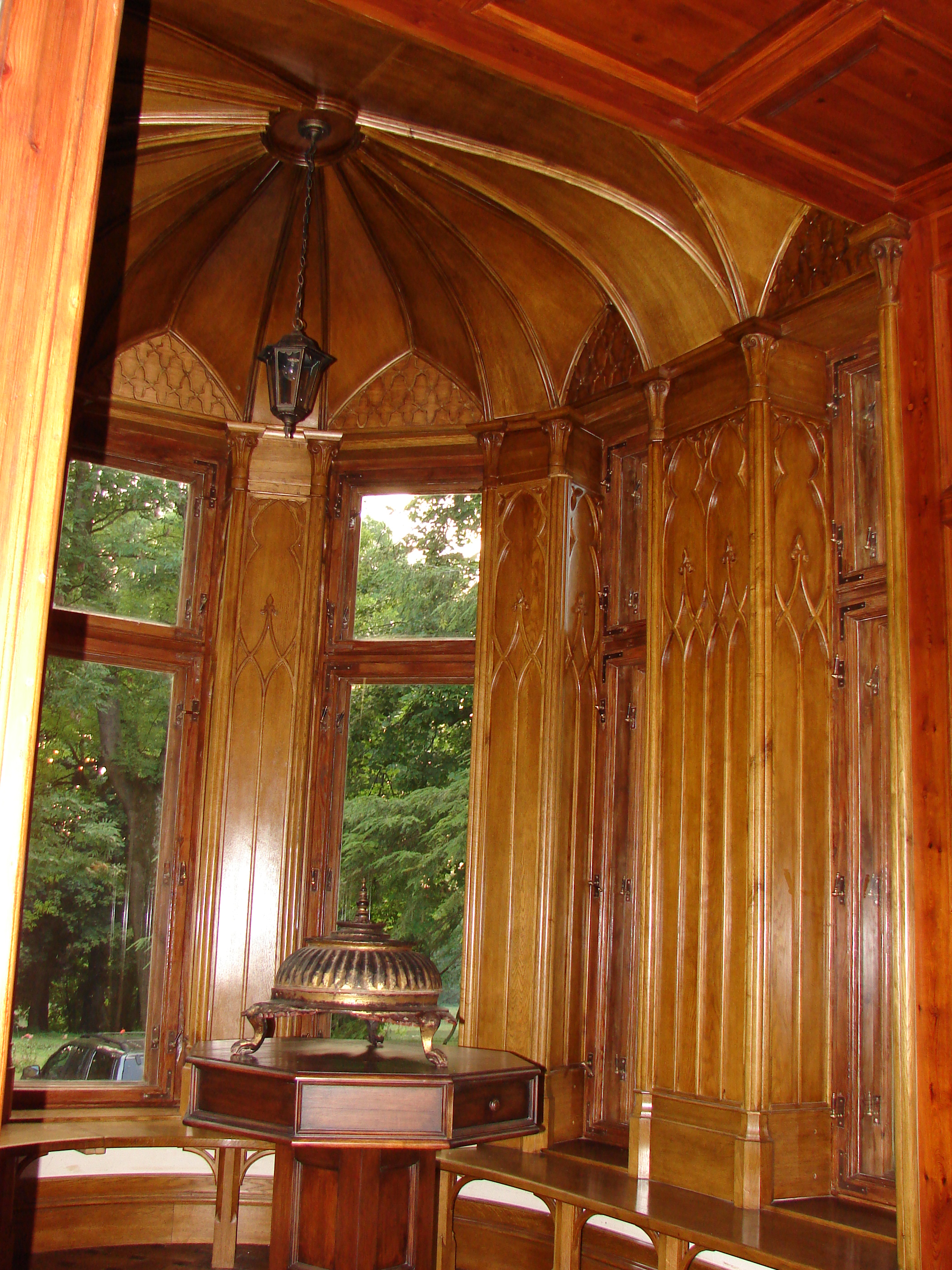 Neo-Gothic bay window by Krzysztof Rak at Coroflot.com