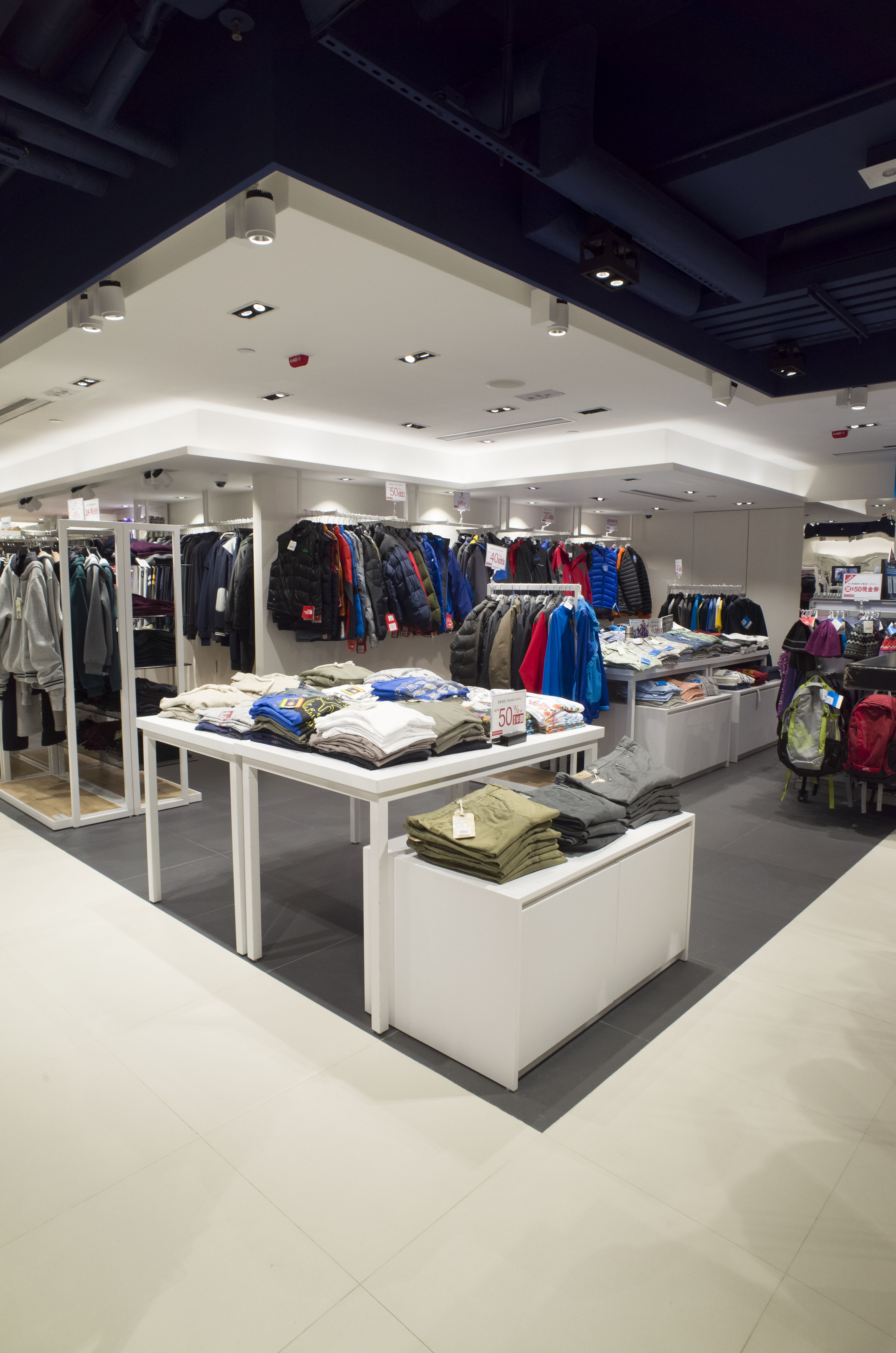 The Sincere Company Ltd@ Mong Kok King Wah Store by Yuen Ling Man at ...