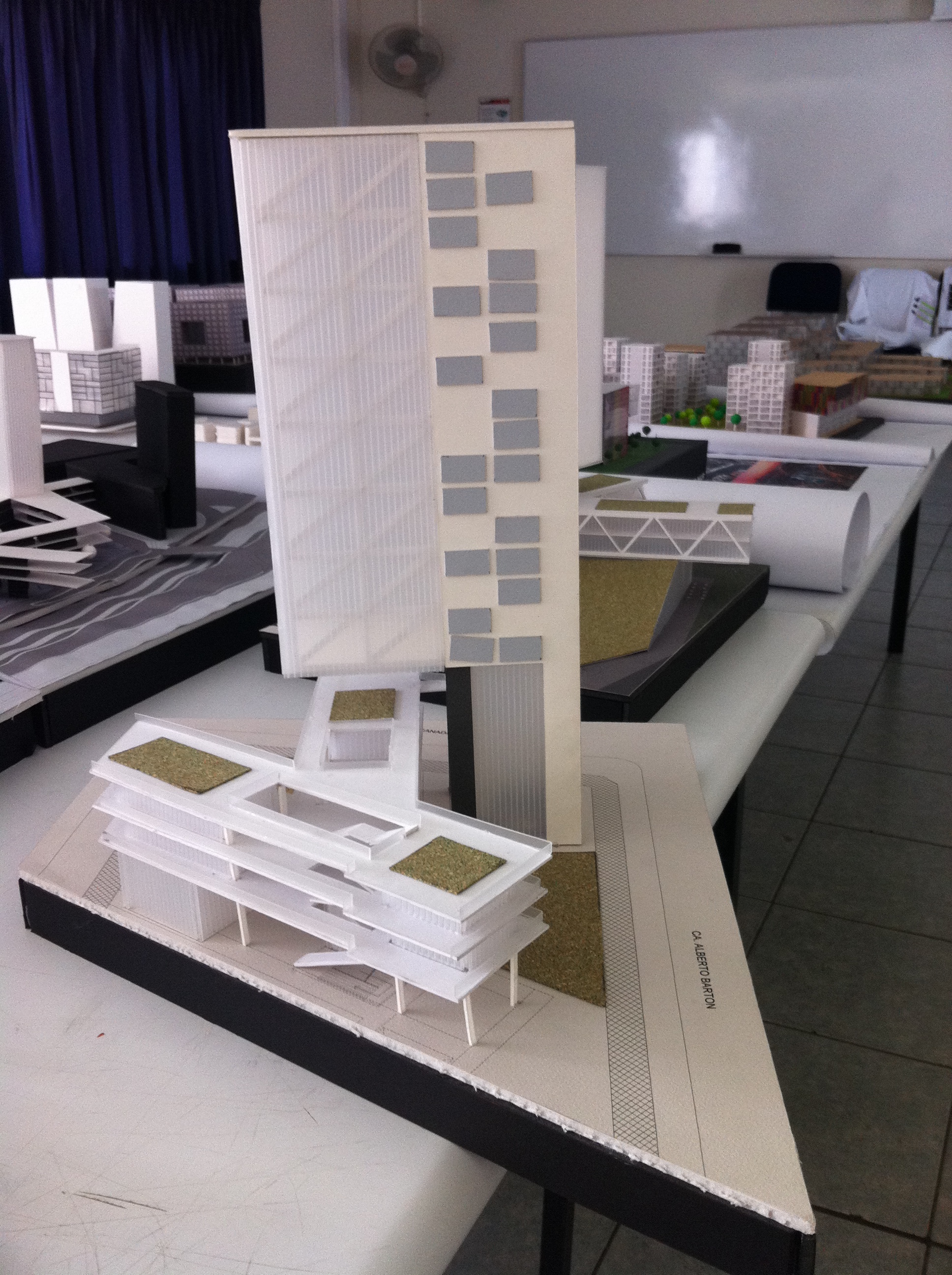 Hybrid Building / Edificio Hibrido by Henry Palomino at Coroflot.com