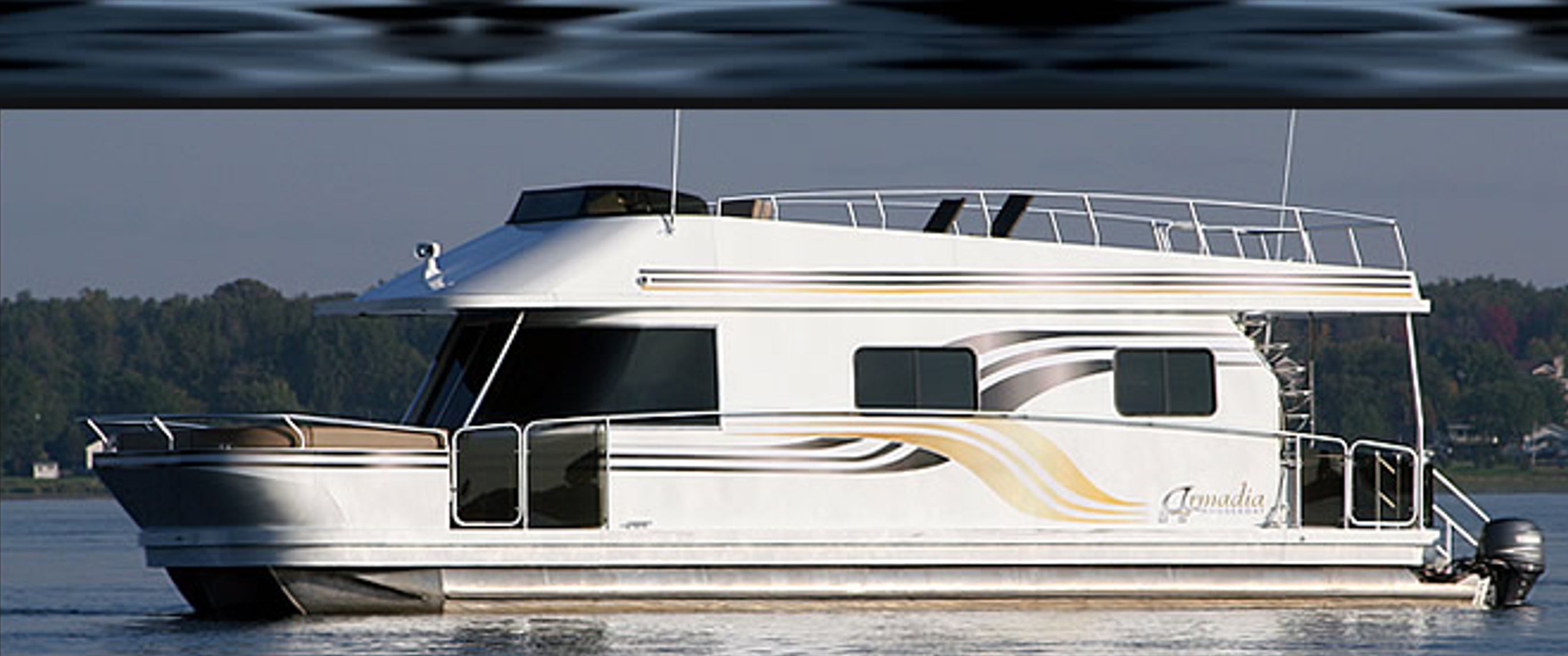 35 foot aluminum houseboat by Luc St-Onge at Coroflot.com