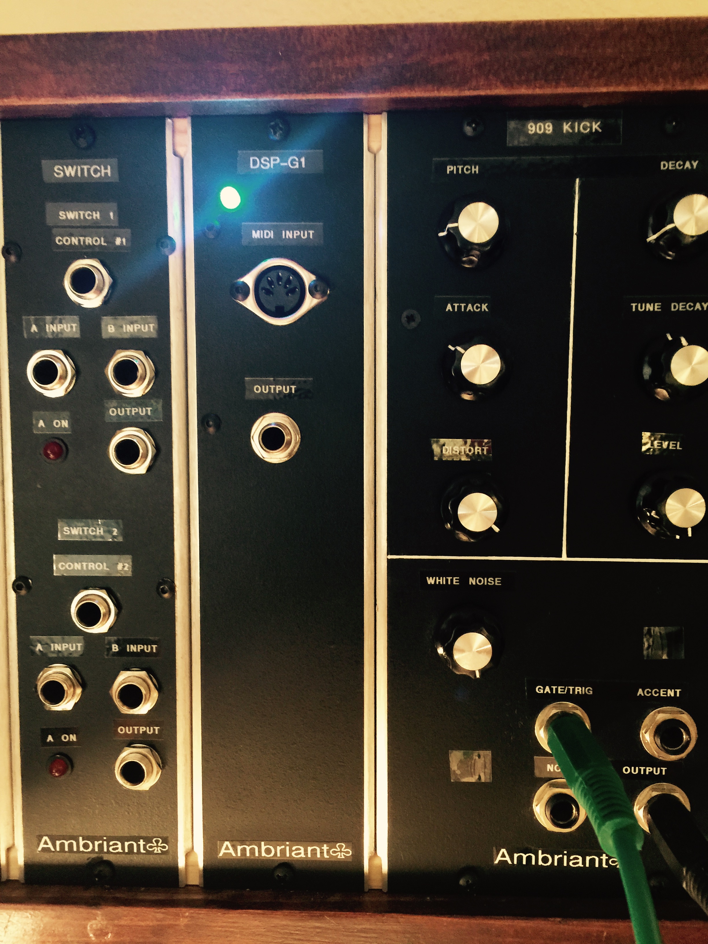 DSP-G1 - Paraphonic Midi Synth Module by Brian Tuley at Coroflot.com