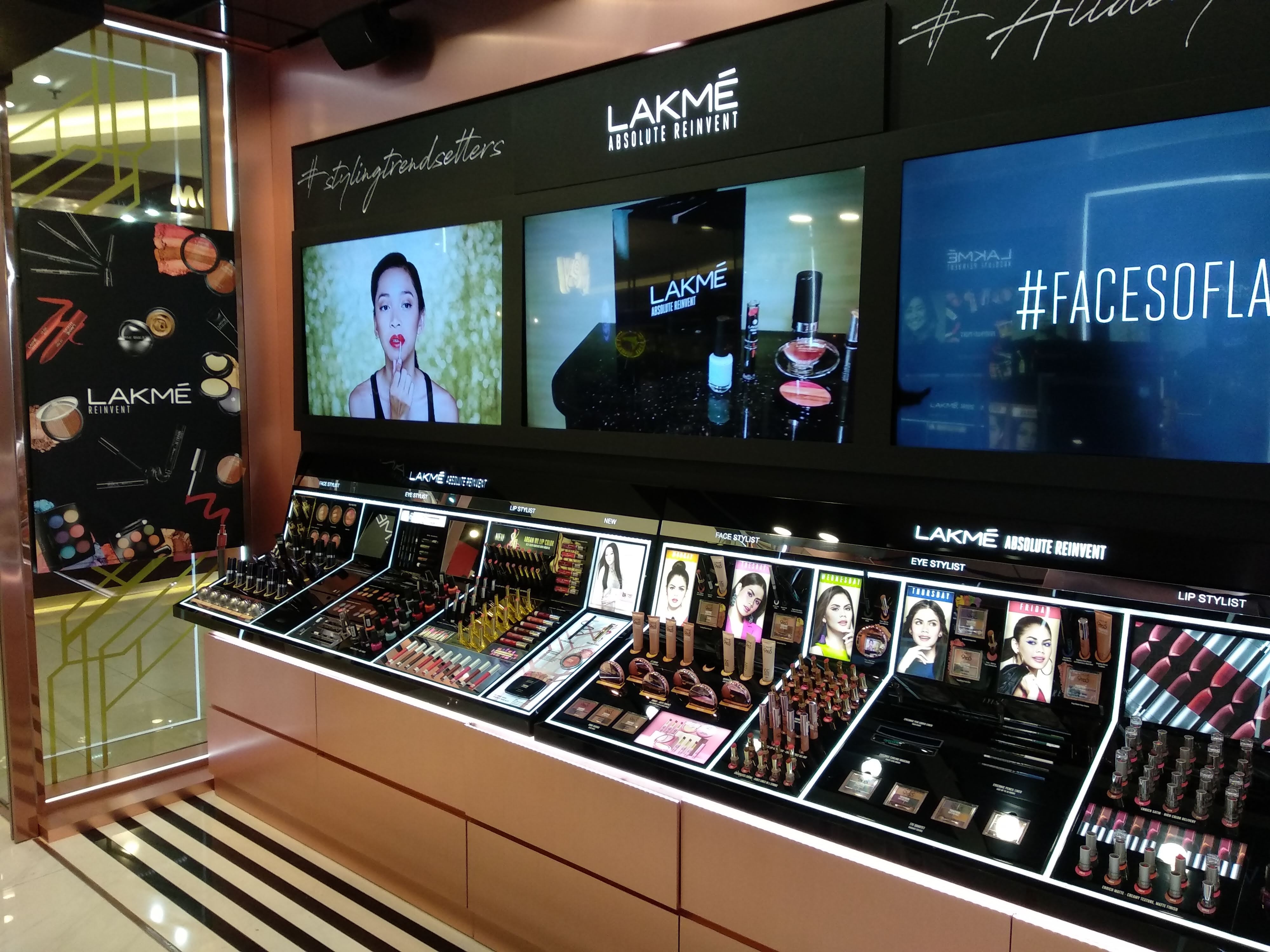 Tester Bar Display for Cosmetic product by Aryo Anindito at Coroflot.com